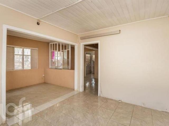 Casa à venda em Partenon com 150 m², 3 quartos, 4 vagas