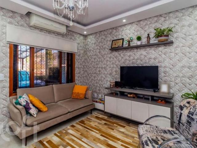 Casa à venda em Partenon com 120 m², 3 quartos, 2 vagas