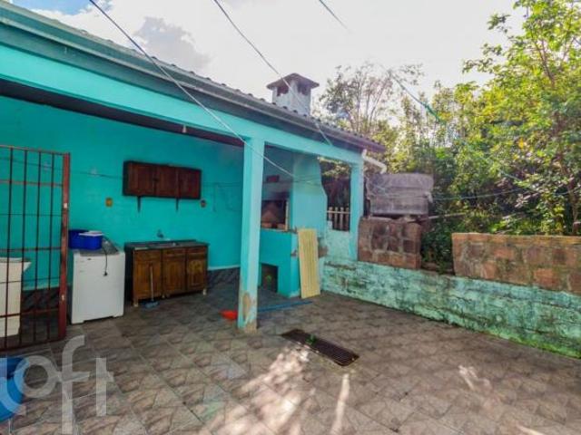 Casa à venda em Partenon com 126 m², 4 quartos, 2 vagas