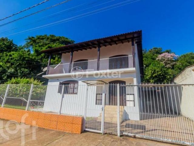 Casa à venda em Partenon com 400 m², 5 quartos, 1 suíte, 3 vagas