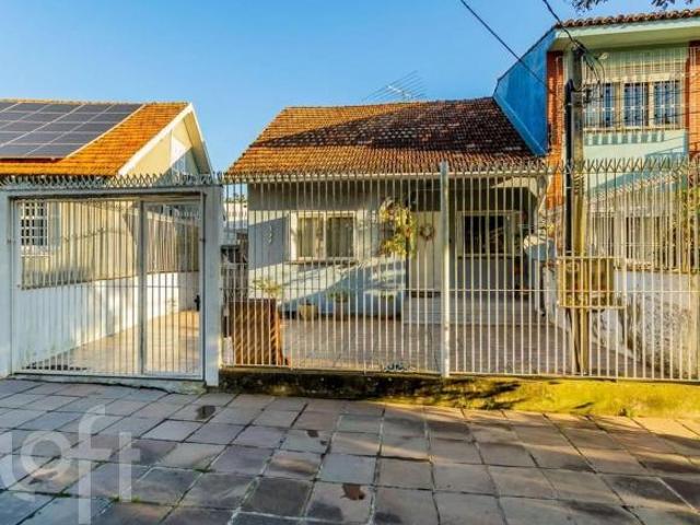 Casa à venda em Passo D&apos areia com 155 m², 4 quartos, 6 vagas