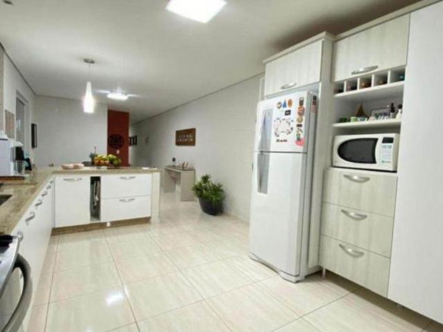 Casa à Venda em Pedreira I 3 Quartos I 2 Suítes I 2 Vagas I Área de Lazer Gourmet I Quintal