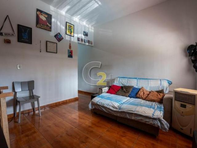 Casa à venda em Perdizes, 2 quartos, sendo 1 suíte e 2 vagas