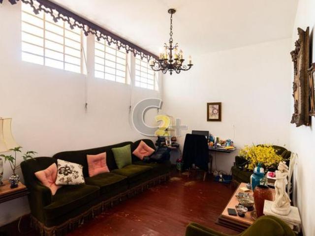 Casa à venda em Perdizes com 3 quartos,s endo 1 suíte e 2 vagas