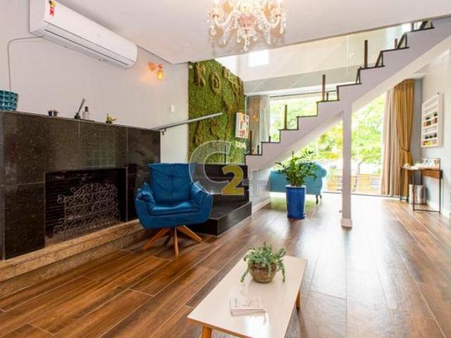 Casa à venda em Perdizes com 5 quartos, 4 vagas e 600m²