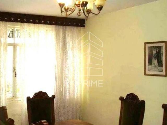 Casa à venda em Perdizes, são 180 m², 3 quartos, 1 suíte, 2 vagas