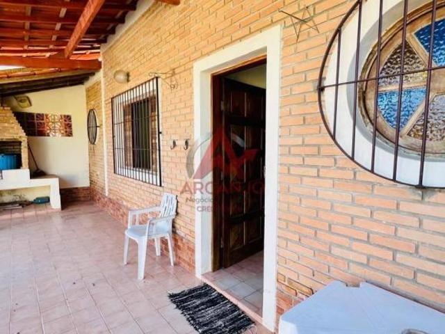 Casa Com Edícula Pereque Açu