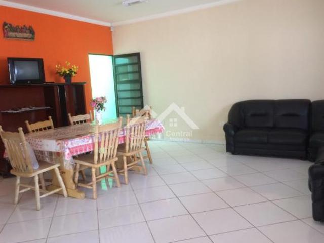 Casa à venda em Peruíbe