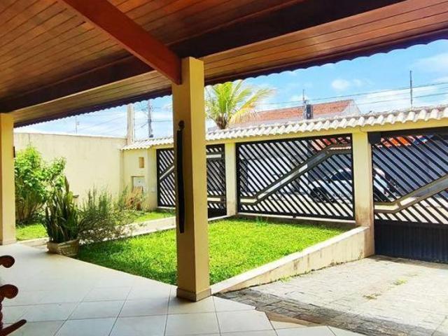 Casa à Venda em Peruíbe – Próxima à Praia, com Piscina e Área Gourmet