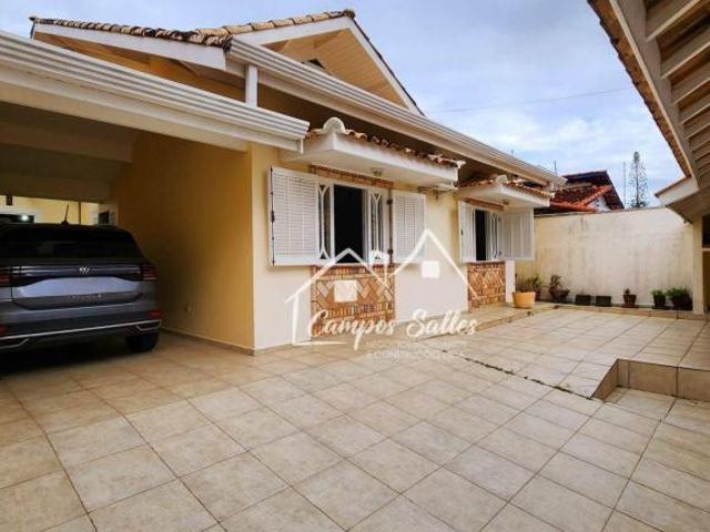 Casa à venda em Peruíbe SP
