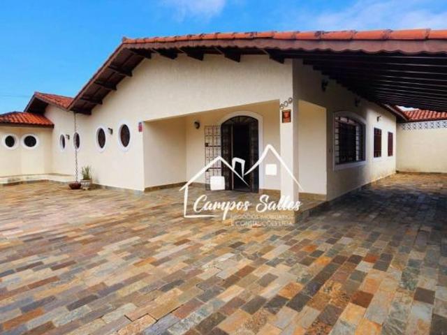 Casa à Venda em Peruíbe SP