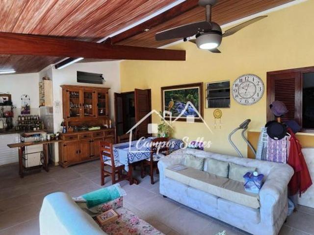 Casa à venda em Peruíbe SP