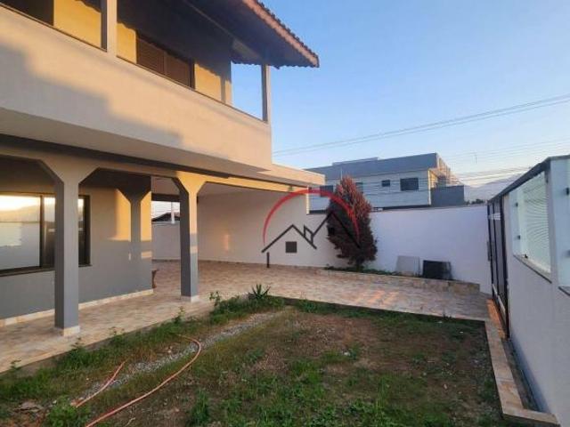 Casa à venda em Peruíbe SP