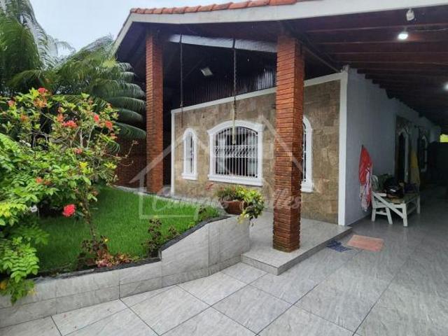 Casa à venda em Peruíbe/SP