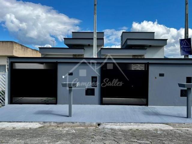 Casa à venda em Peruíbe/SP