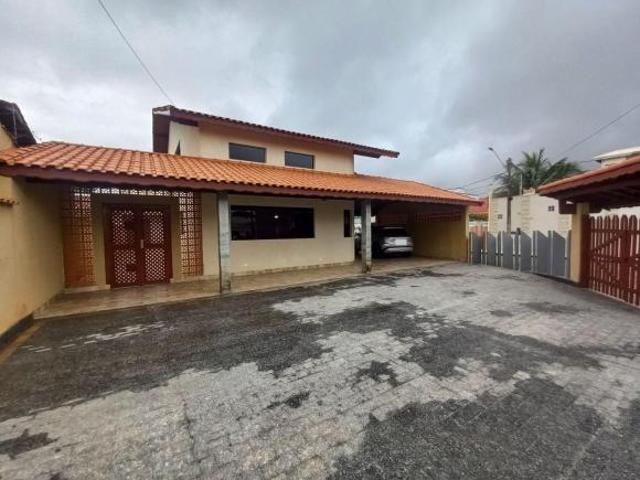 Casa à venda em Peruíbe/SP