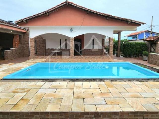 Casa à venda em Peruíbe/SP