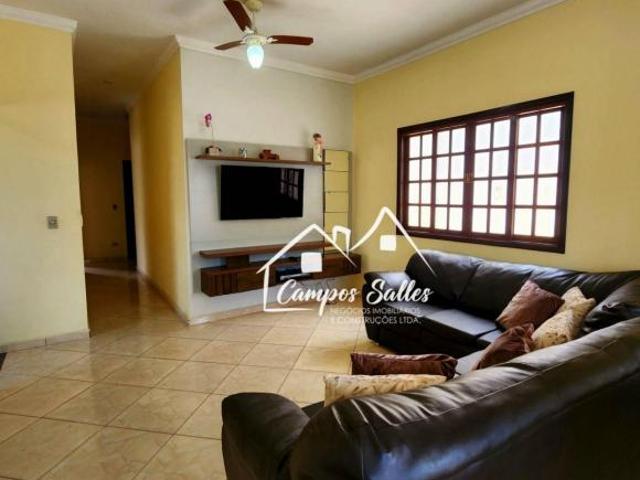 Casa à venda em Peruíbe/SP