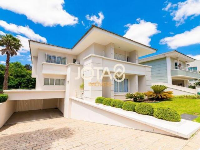 CASA COM 4 SUÍTES PARQUE TINGUI