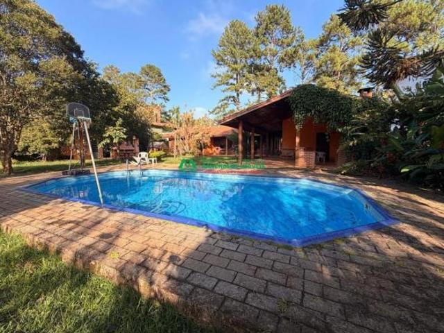 Casa à venda em Pinheiros Tênis Village