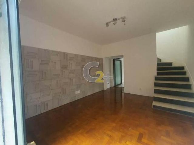 Casa á venda em Pinheiros, 2 quartos, 1 vaga de garagem