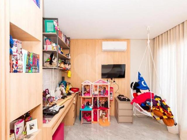 Casa à venda em Pinheirinho, Curitiba