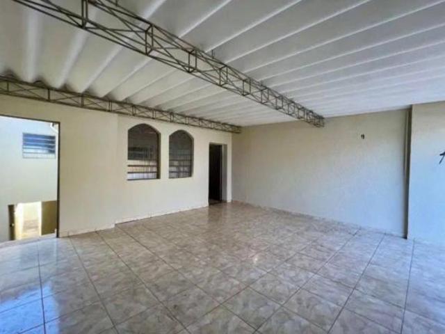 Casa à venda em Piracicaba, Vila Monteiro, com 4 quartos, com 135 m²
