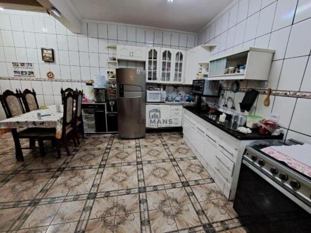 Casa à venda em Piracicaba, Vila Cristina, com 4 quartos, com 154 m²