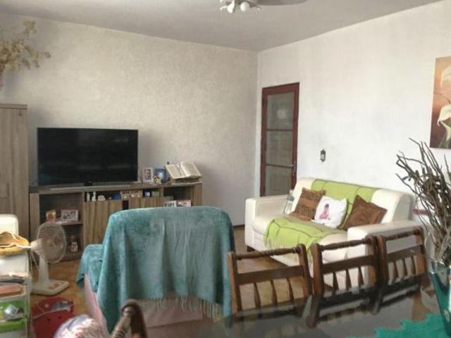 Casa à venda em Piracicaba, Vila Cristina, com 3 quartos, com 175.3 m²