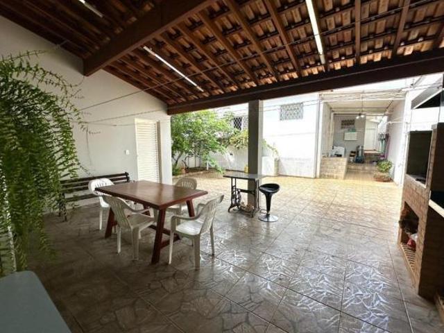 Casa à venda em Piracicaba, Vila Independência, com 3 quartos, com 212 m²