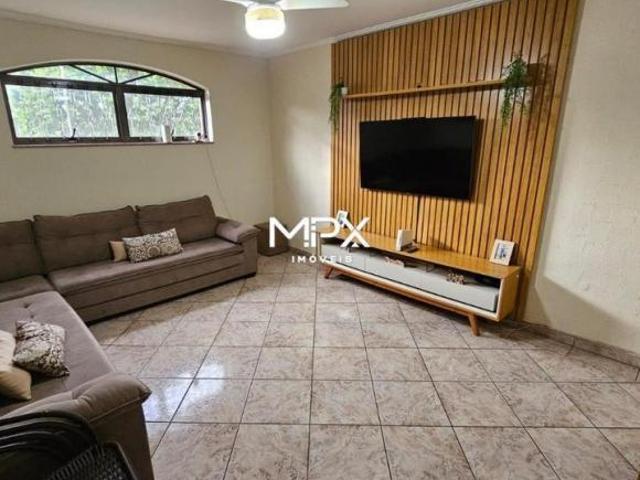 Casa à venda em Piracicaba, Vila Rezende, com 3 quartos, com 180 m²