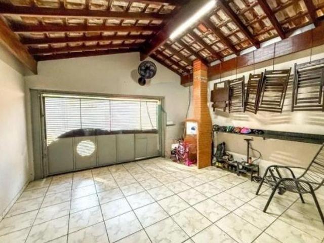 Casa à venda em Piracicaba, Água Branca, com 3 quartos, com 94 m²