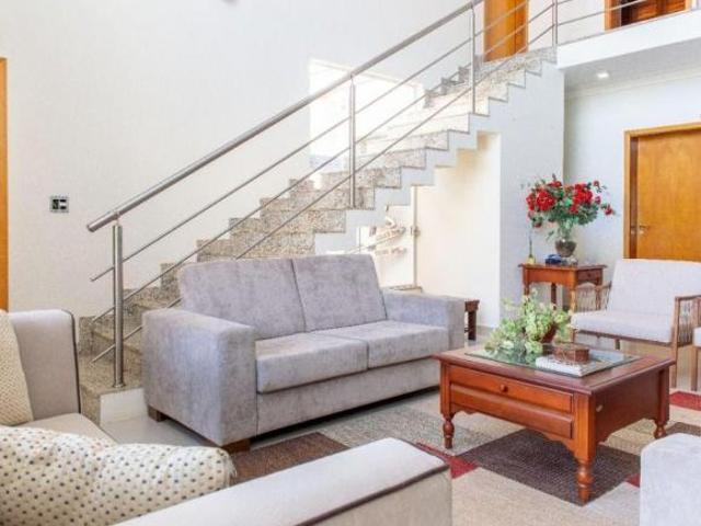Casa à venda em Piracicaba, Água Branca, com 4 quartos, com 260.94 m²
