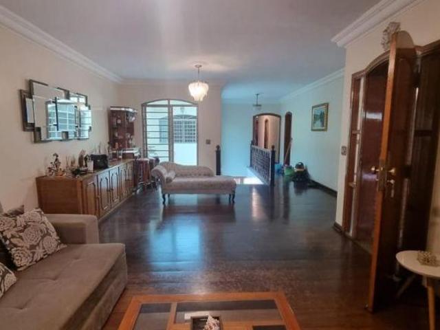 Casa à venda em Piracicaba, Centro, com 4 quartos, com 330 m²