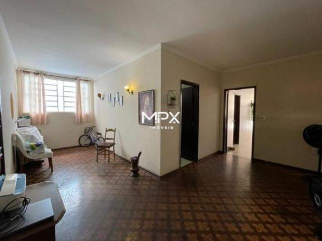Casa à venda em Piracicaba, Higienópolis, com 3 quartos, com 215.3 m²