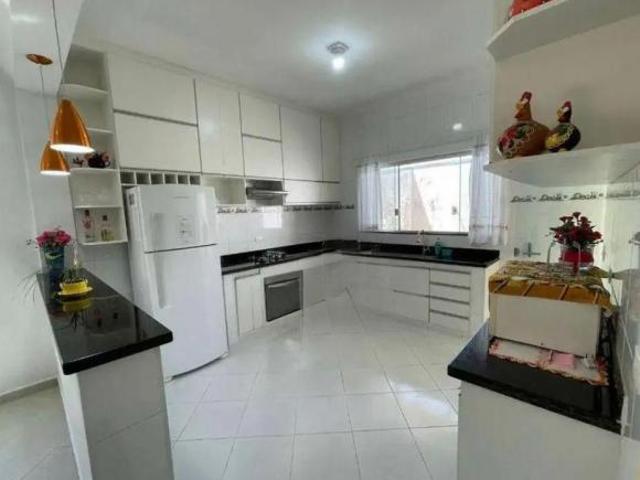 Casa à venda em Piracicaba, Jaraguá, com 3 quartos, com 225 m²