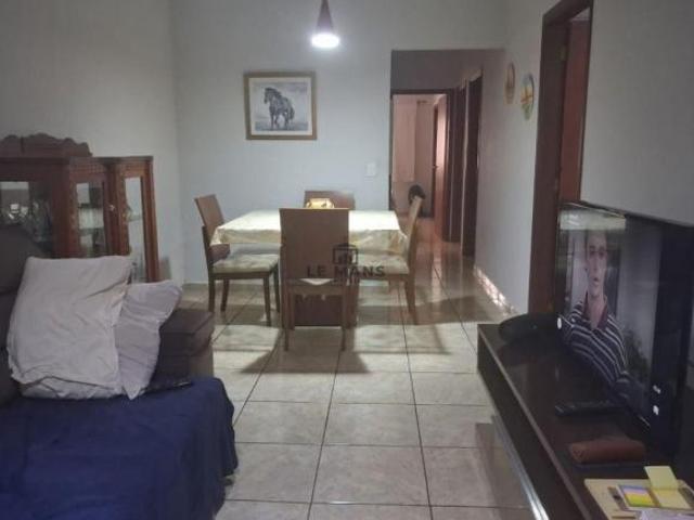 Casa à venda em Piracicaba, Jardim Caxambu, com 3 quartos, com 103 m²