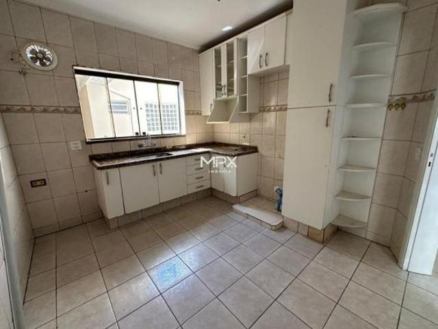 Casa à venda em Piracicaba, Jardim Caxambu, com 3 quartos, com 170 m²