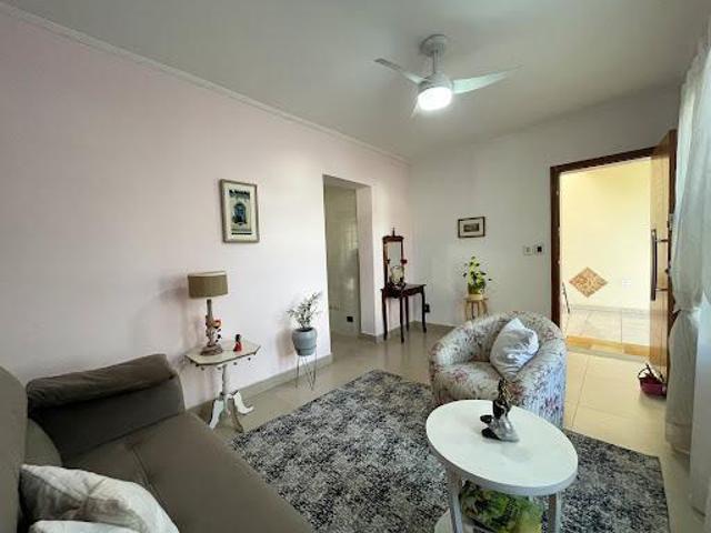 Casa à venda em Piracicaba, Jardim Itapuã, com 3 quartos, com 127.3 m²