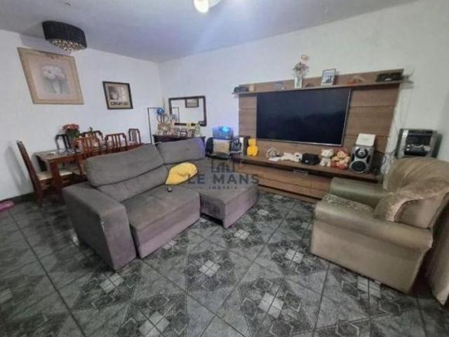 Casa à venda em Piracicaba, Jardim Itapuã, com 3 quartos, com 213.9 m²