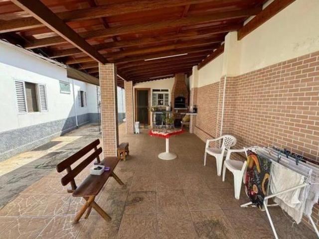 Casa à venda em Piracicaba, Jardim Monumento, com 5 quartos, com 238 m²
