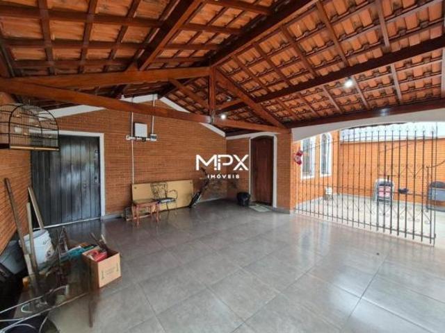 Casa à venda em Piracicaba, Jardim Santa Silvia, com 3 quartos, com 250 m²