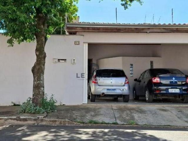 Casa à venda em Piracicaba, Chácara Esperia, com 3 quartos, com 155 m²