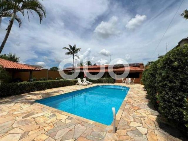 Casa à venda em Piracicaba no Condominio Quinta de Santa Helena, bairro Campestre com 3 quartos, 250