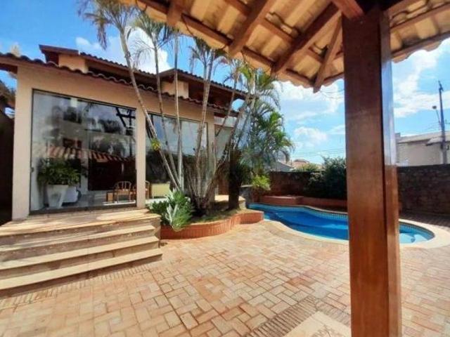 Casa à venda em Piracicaba, Parque Santa Cecília, com 3 quartos, com 243 m²