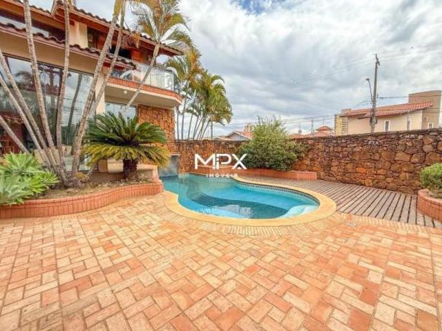 Casa à venda em Piracicaba, Parque Santa Cecília, com 3 quartos, com 243 m²