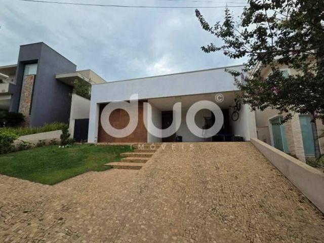 Casa à venda em Piracicaba Reserva do Engenho | 3 suítes, 4 vagas e piscina
