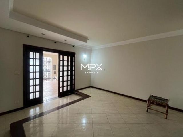 Casa à venda em Piracicaba, Santa Terezinha, com 3 quartos, com 172 m²