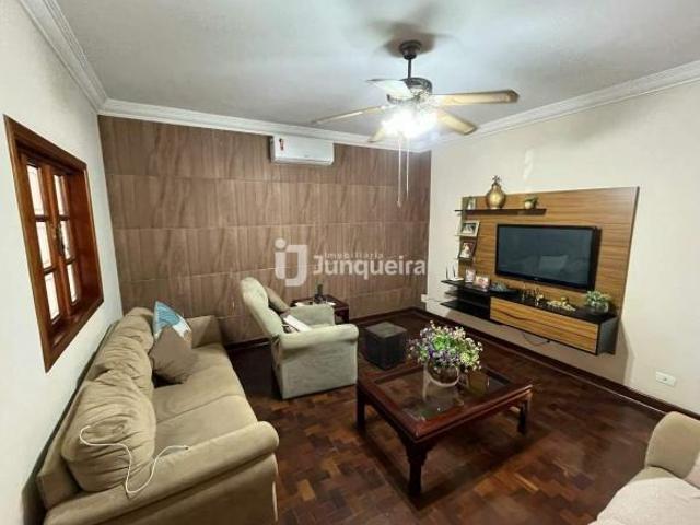 Casa à venda em Piracicamirim, Piracicaba – 3 dormitórios, suíte e 2 vagas