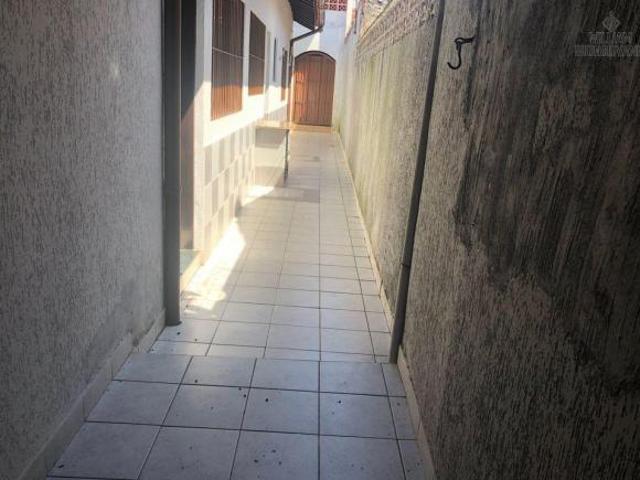 Casa à venda em Praia Grande, Balneário Maracanã a 150 mts da praia